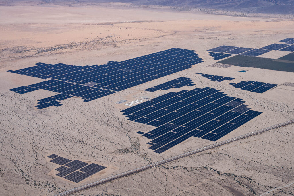 Clearway Energy Group Completes Victory Pass and Arica Solar and ...